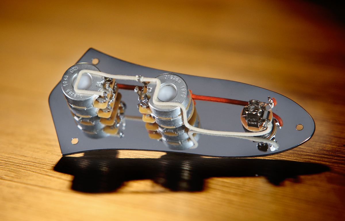 Concentric Jazz Bass® Control Plate Upgrade - JB-CON-CH-BK-T