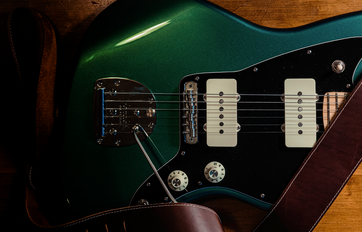 Jazzmaster® Loaded Pickguard - JMLPG-JMVINT-AW-TO-JMH-V – 920D Custom